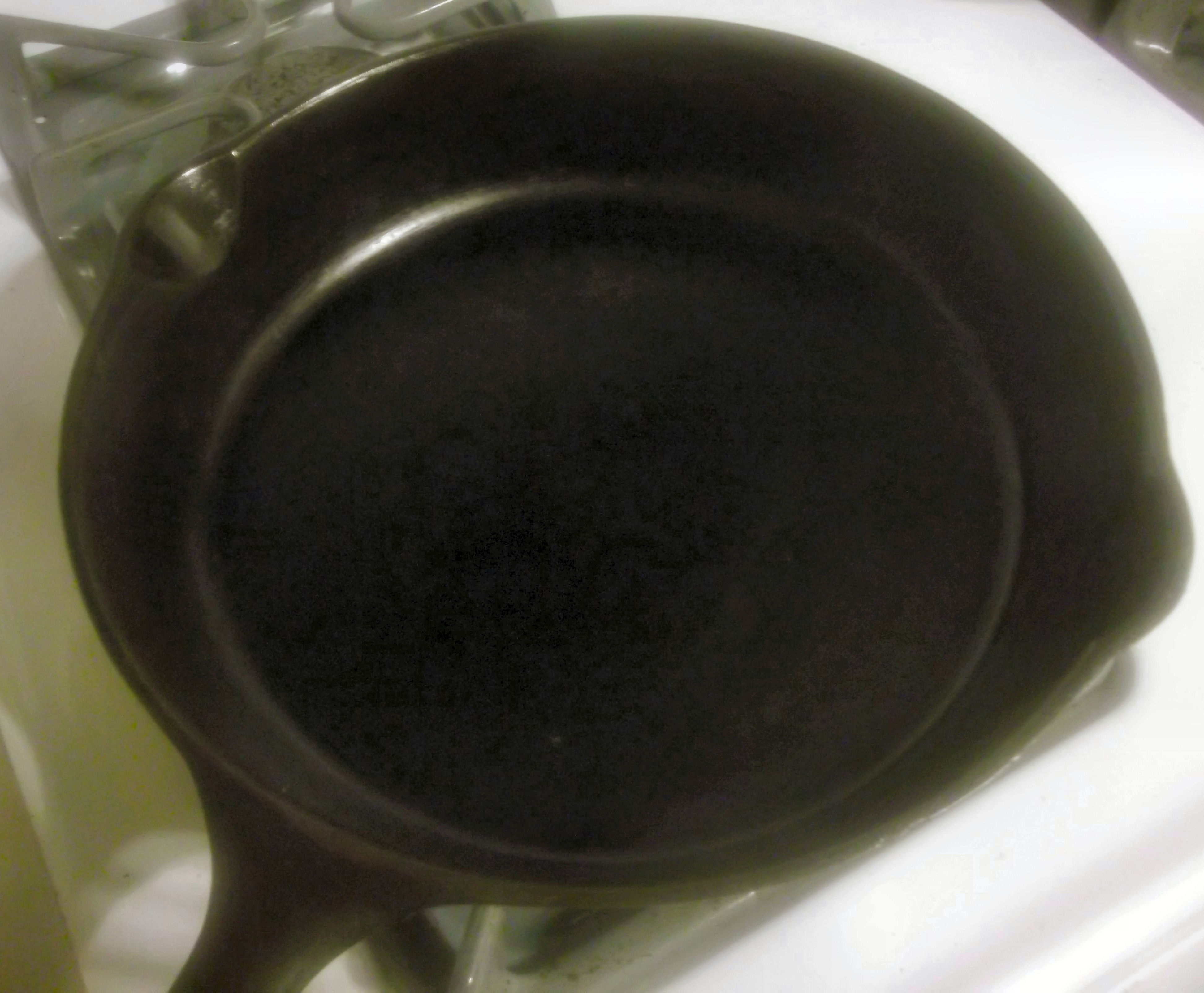 Quick Tip: How To Clean a Cast Iron Skillet – Diane's Food Blog